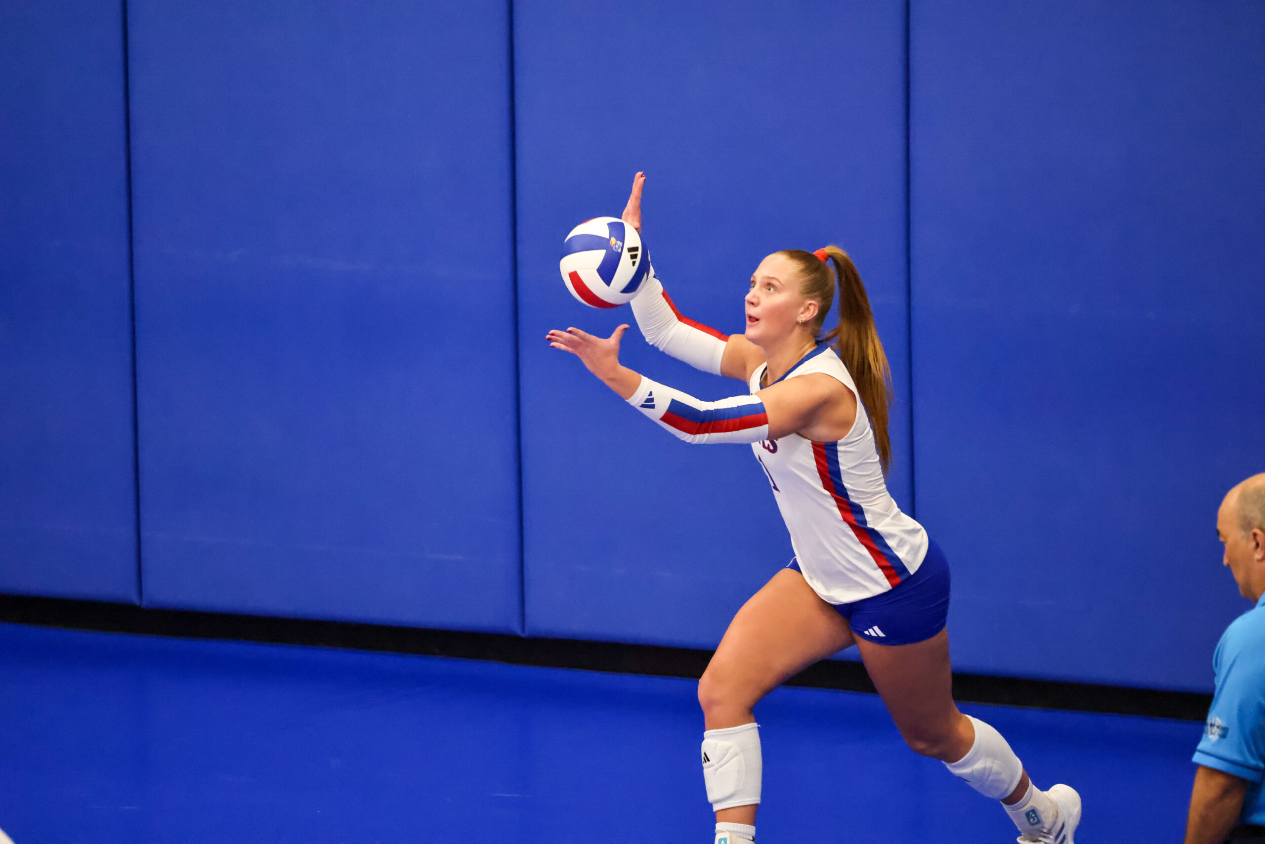 KU volleyball serves up season-high 12 aces in sweep over Texas Tech ...